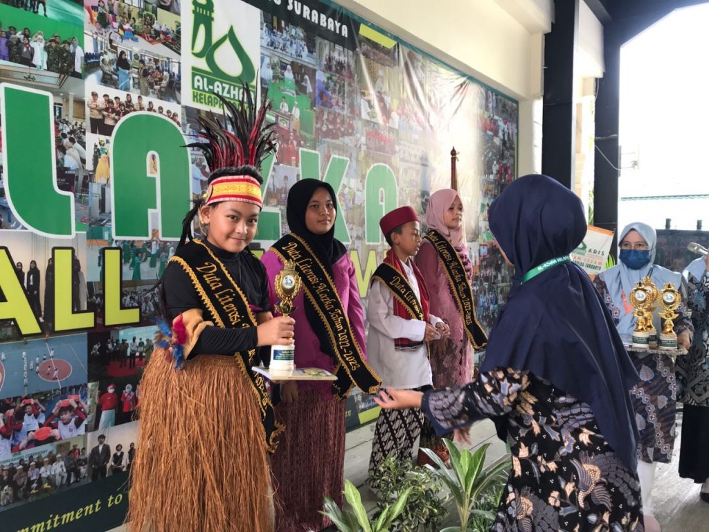 PERINGATAN PUNCAK HARI LITERASI – SDI AL-AZHAR KELAPA GADING SURABAYA ...